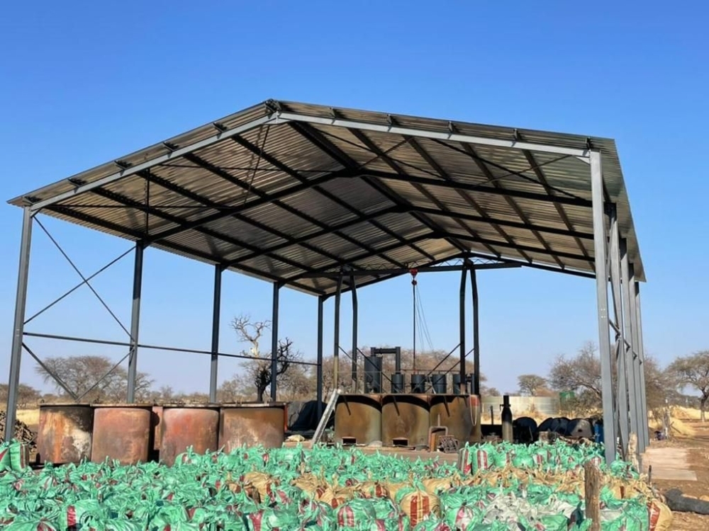 Maatskappy wil biohoutskool teen betaling op plase vervaardig ...