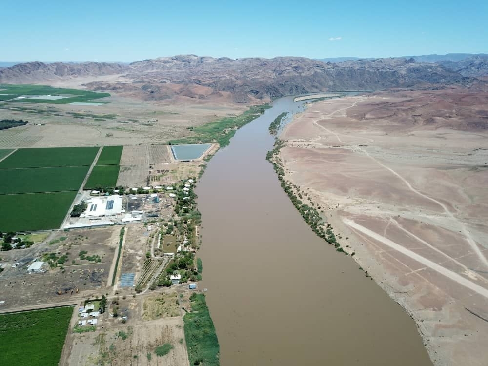 Oranjerivier weer in vloed - Tourismus Namibia